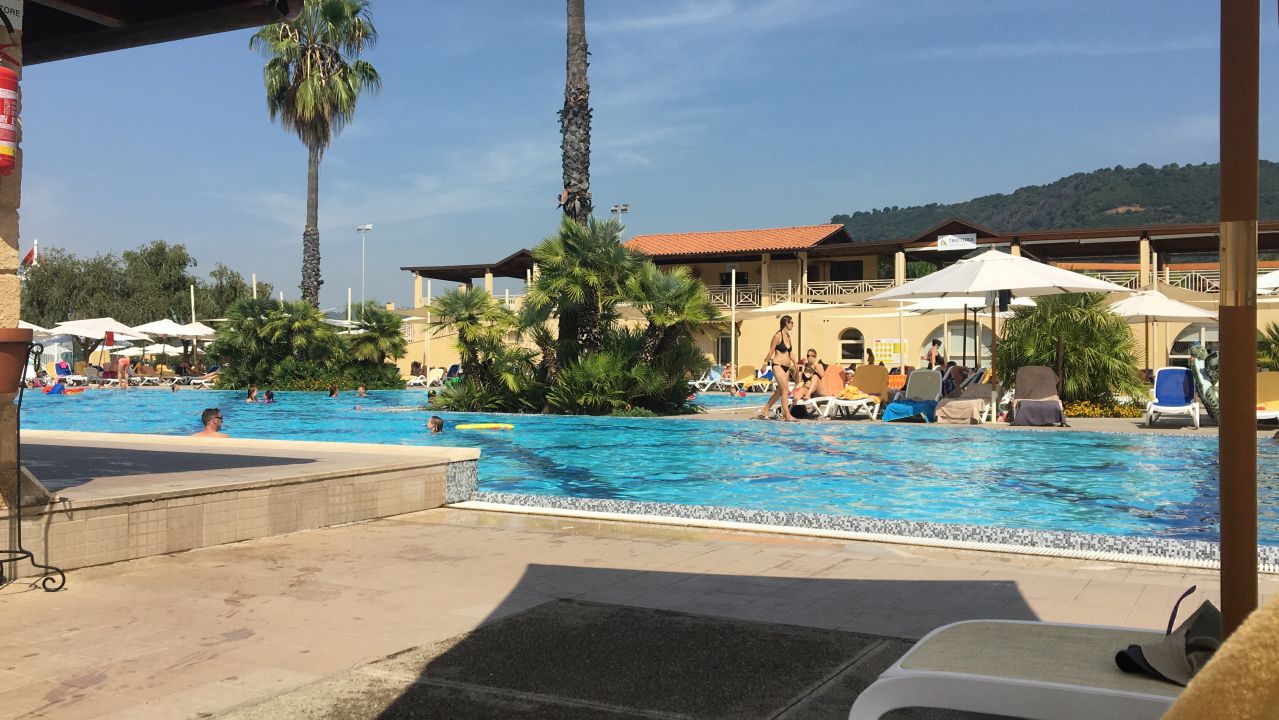 "Pool" TUI MAGIC LIFE Calabria (Pizzo Calabro) • HolidayCheck ...