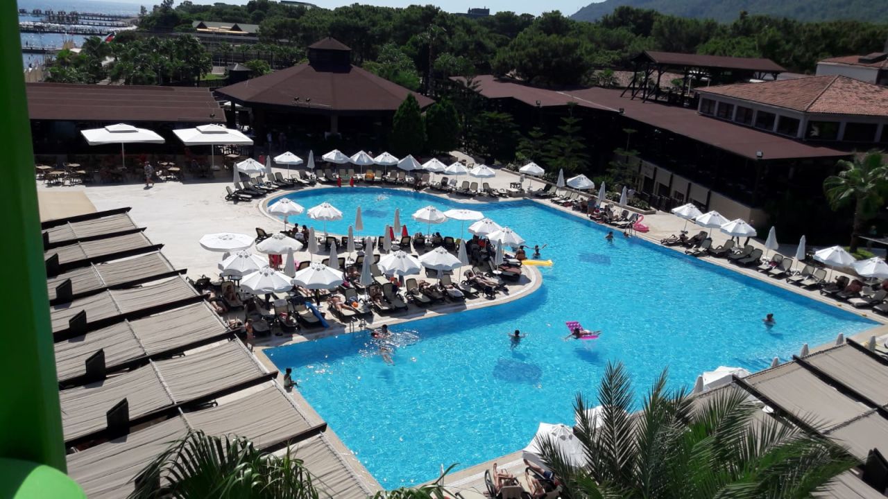 "Pool" Crystal Flora Beach Resort (Beldibi) • HolidayCheck (Türkische ...