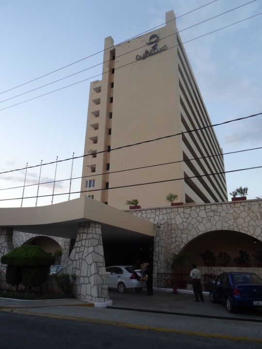 "Das Hotel in der Außenansicht" Gamma by Fiesta Inn Mérida El ...