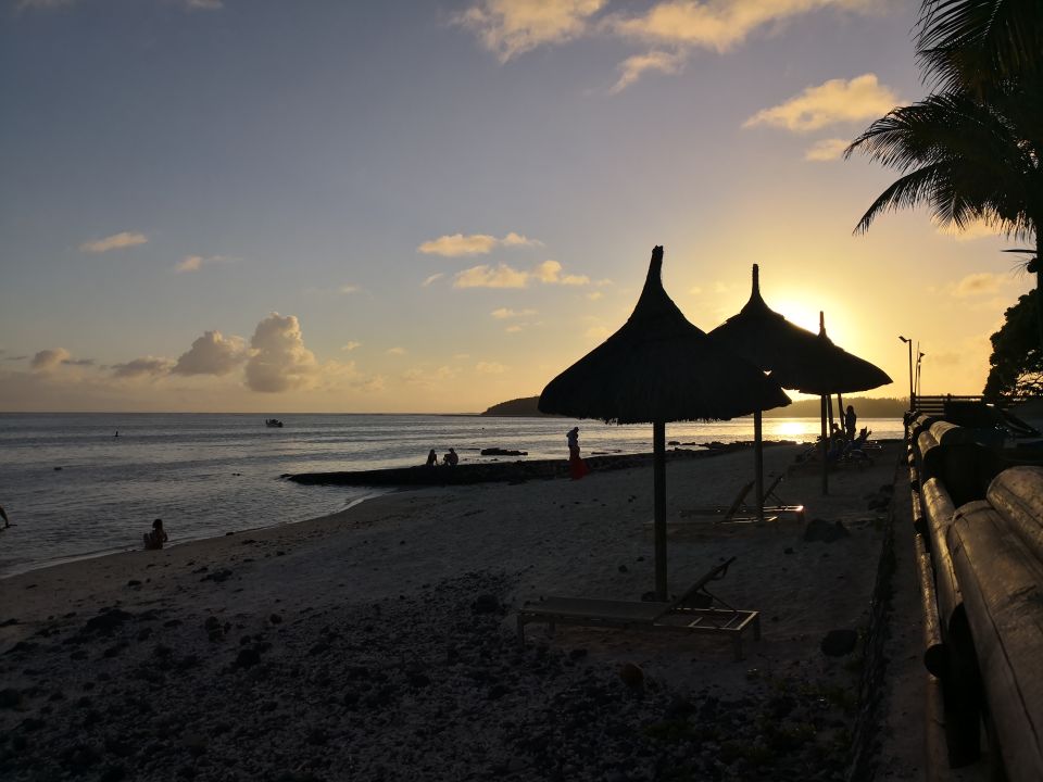 "Strand" Le Peninsula Bay Beach Resort & Spa (Blue Bay) • HolidayCheck ...