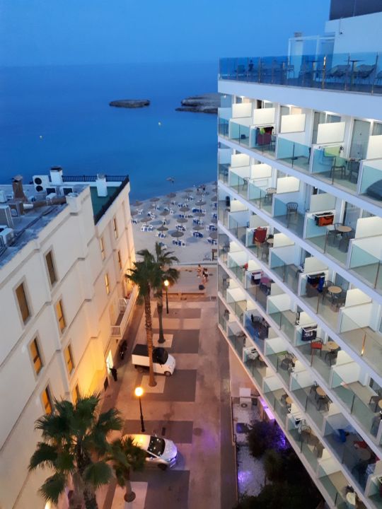 "Ausblick" Universal Hotel Perla (S'Illot / L'Illot) • HolidayCheck ...
