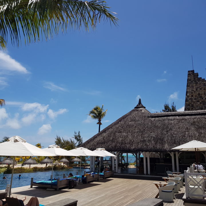 "Pool" Radisson Blu Azuri Resort & Spa (Roches Noires) • HolidayCheck ...