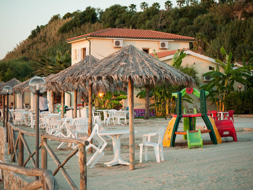 "Strandbar" Hotel Club Torre Marino (Ricadi) • HolidayCheck (Kalabrien ...