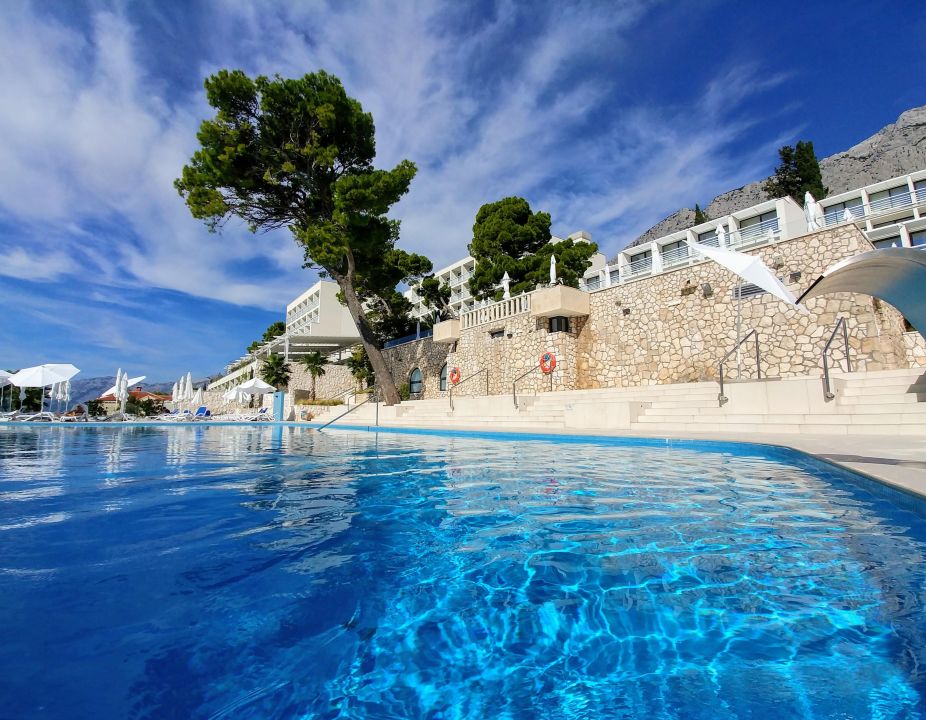 "Pool" Bluesun Hotel Berulia (Brela) • HolidayCheck (Dalmatien | Kroatien)