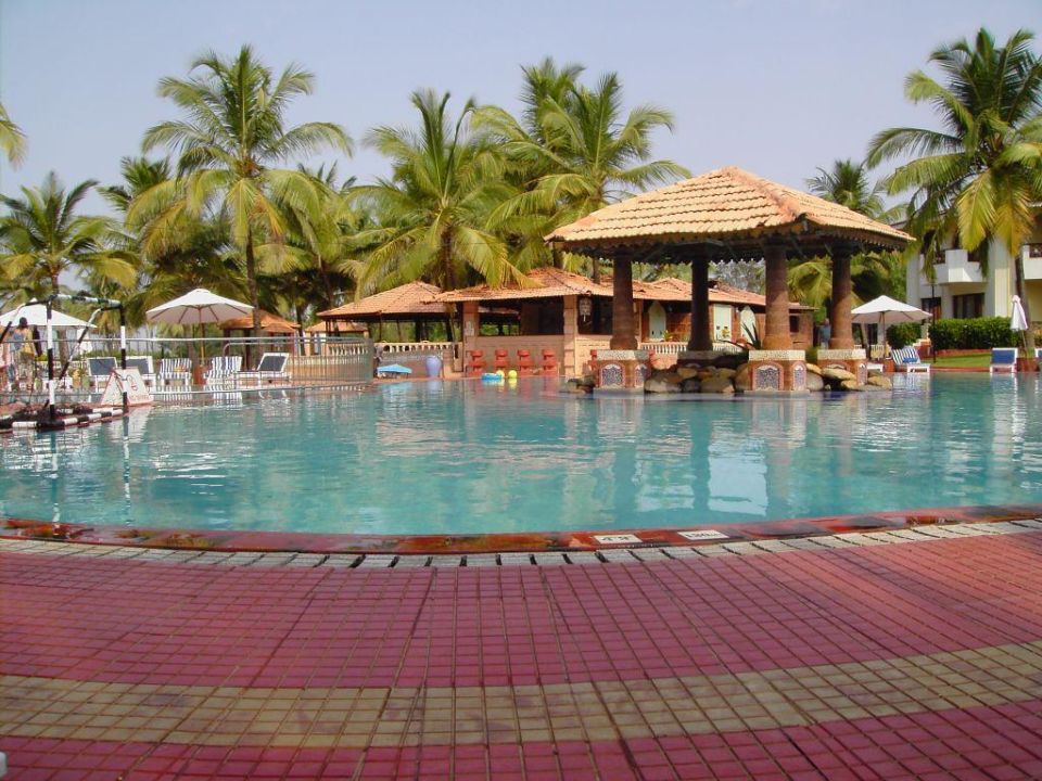 "Poolansicht" Hotel Holiday Inn Resort Goa (Cavellosim) • HolidayCheck ...