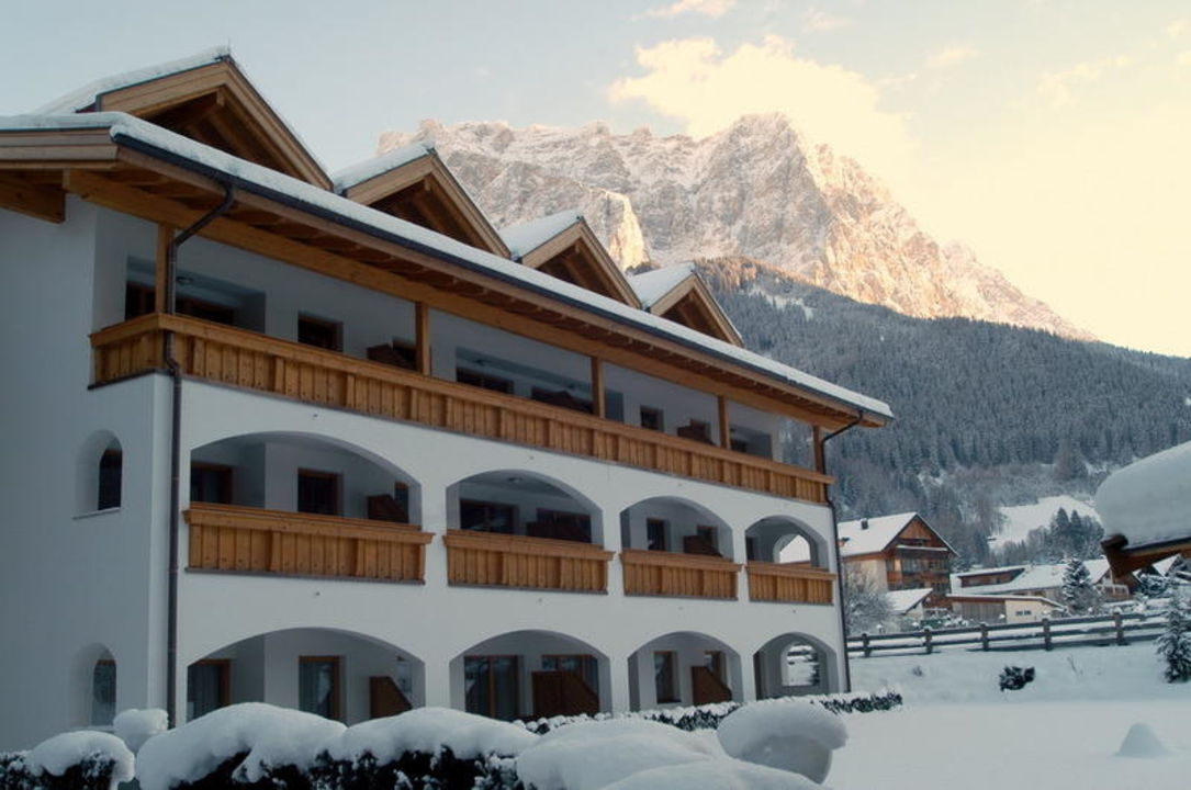 "Neuer Anbau mit Zugspitze" Hotel Alpen Residence (Ehrwald ...