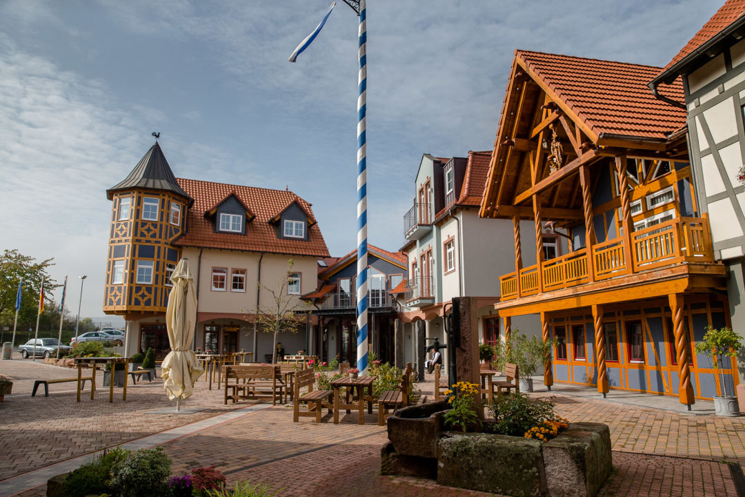 "Außenansicht" Seehotel Niedernberg (Niedernberg) • HolidayCheck ...