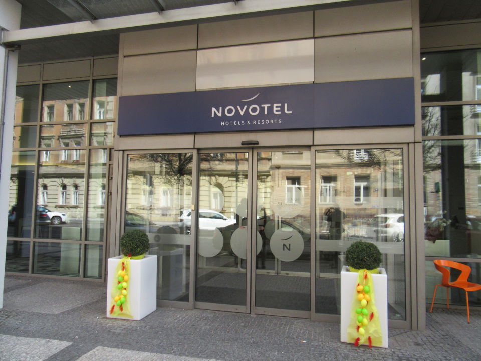 "Nahaufnahme Eingangsbereich" Hotel Novotel Praha Wenceslas Square ...