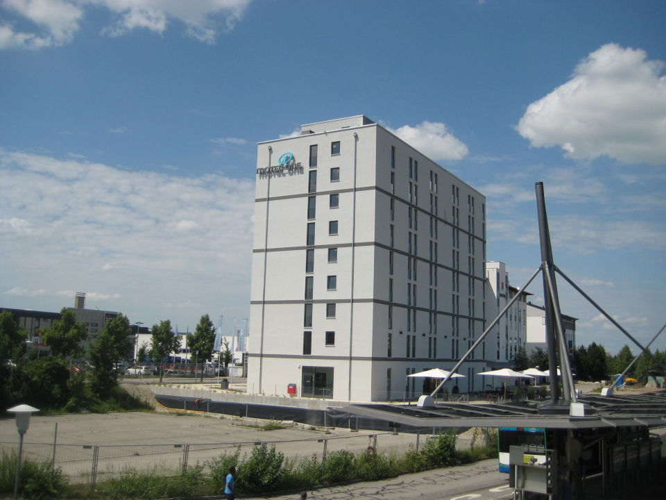 "Außenansicht" Motel One München-Garching (Garching) • HolidayCheck ...