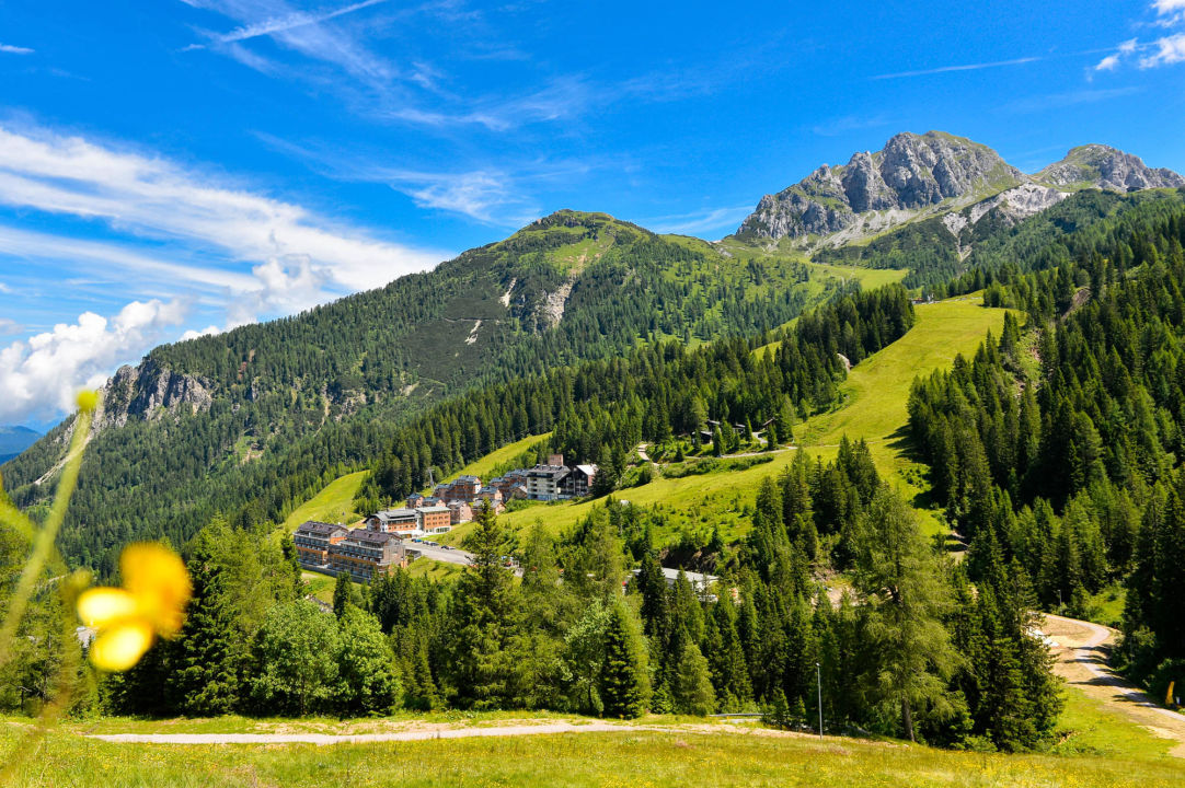 "Sommer Panorama vom Almresort Nassfeld" Alm Resort Nassfeld (Hermagor ...