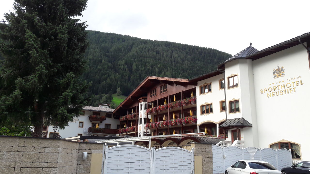 "Außenansicht" Sporthotel Neustift (Neustift im Stubaital ...