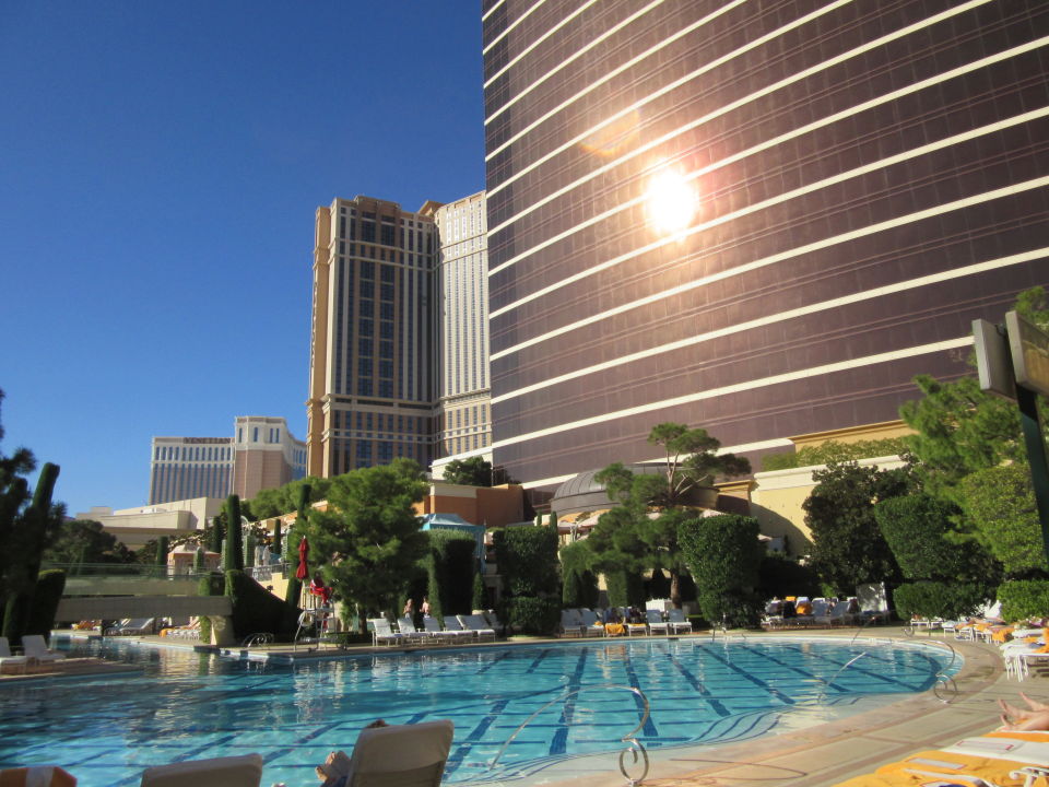 "Pool" Hotel Wynn Las Vegas (Las Vegas) • HolidayCheck (Nevada | USA)