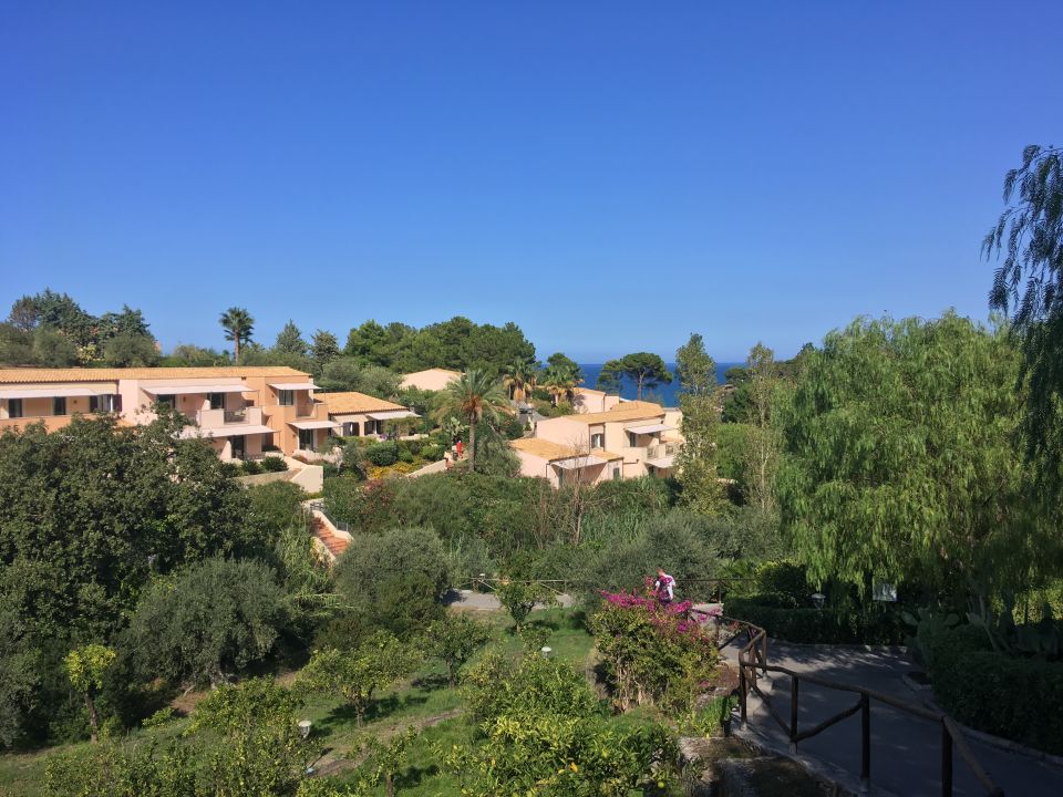 "Außenansicht" Hapimag Resort Cefalù (Mazzaforno) • HolidayCheck ...