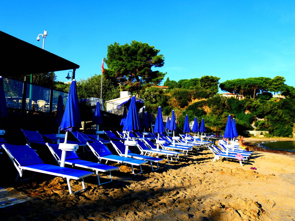 "Ausschnitt vom Strand beim Hapimag Cefalù" Hapimag Resort Cefalù ...