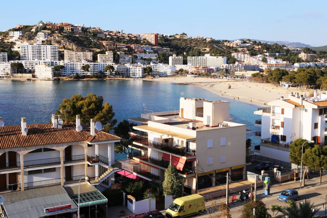 "Blick auf den öffentlichen Strand von Santa Ponsa" Hotel Bahia del Sol ...
