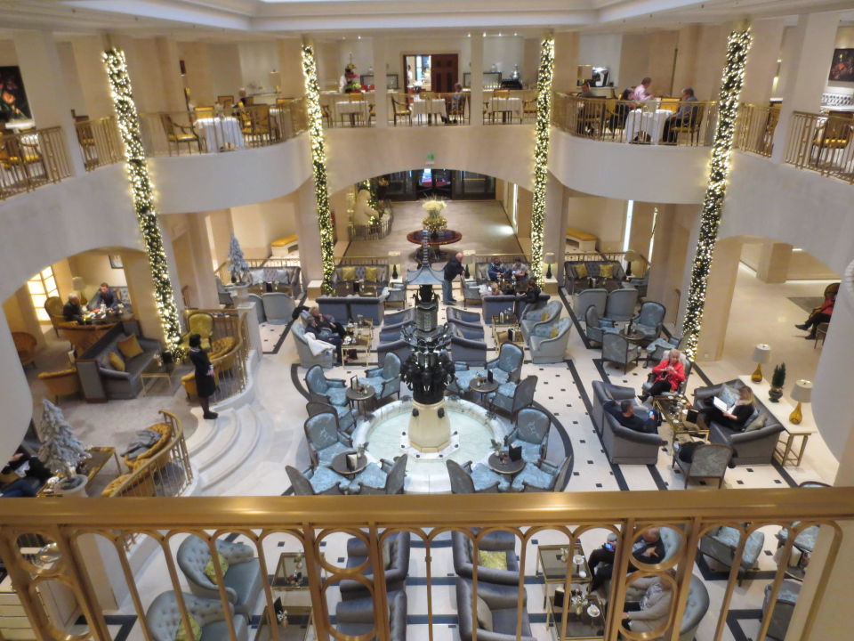 "Lobby von oben" Hotel Adlon Kempinski Berlin (Berlin-Mitte ...