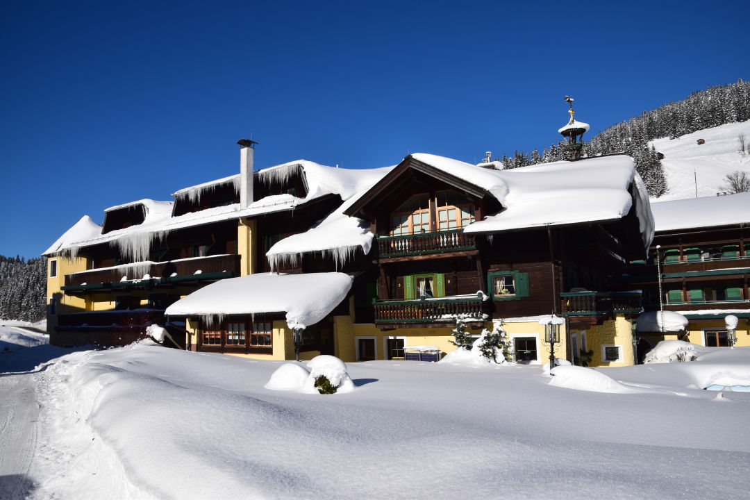 "Außenansicht" Hotel Unterhof (Filzmoos) • HolidayCheck (Salzburger ...
