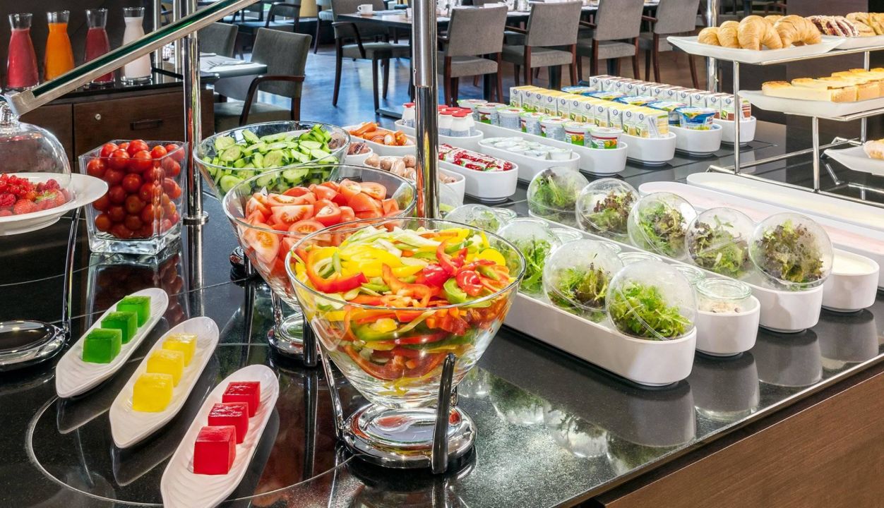 "Buffet Breakfast" NH Collection Nürnberg City (Nürnberg ...