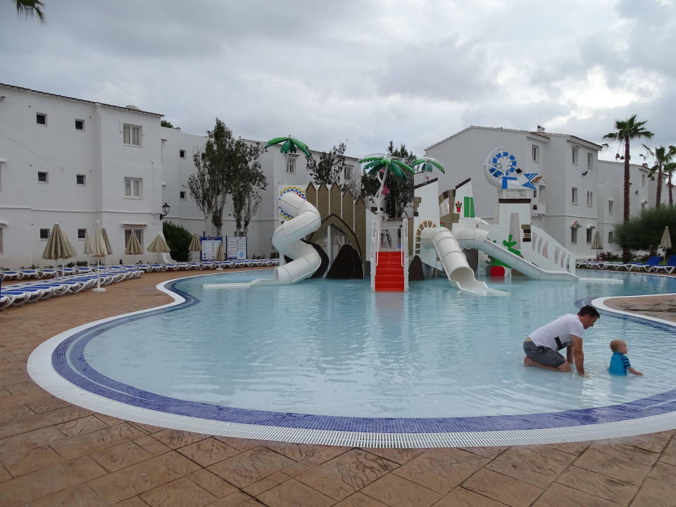 "Splash World - Kleinkindpool" Globales Bouganvilla (Sa Coma ...