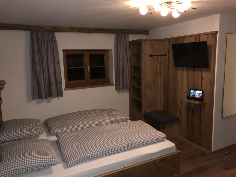 "Zimmer" Berggasthof Obere Firstalm (Spitzingsee) • HolidayCheck ...