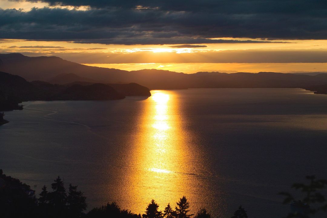 "Sonnenuntergang" Hotel Meielisalp (Leissigen) • HolidayCheck (Kanton ...