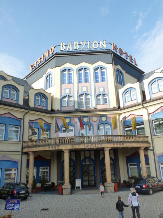"Eingang" WELLNESS HOTEL BABYLON (Liberec / Reichenberg) • HolidayCheck ...