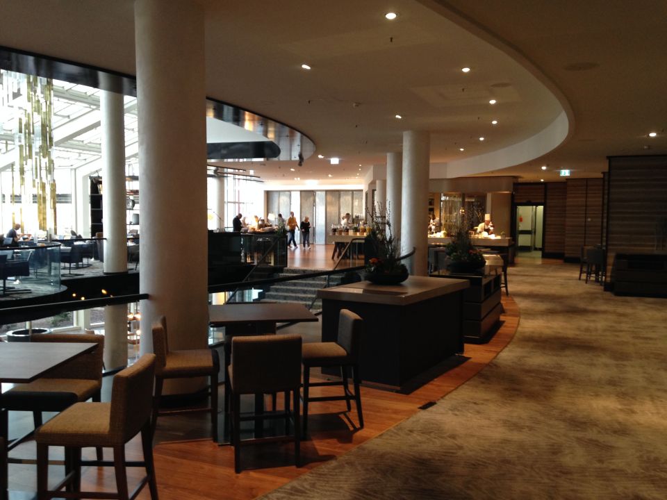"Lobby" Hyatt Regency Köln (Köln) • HolidayCheck (Nordrhein-Westfalen ...