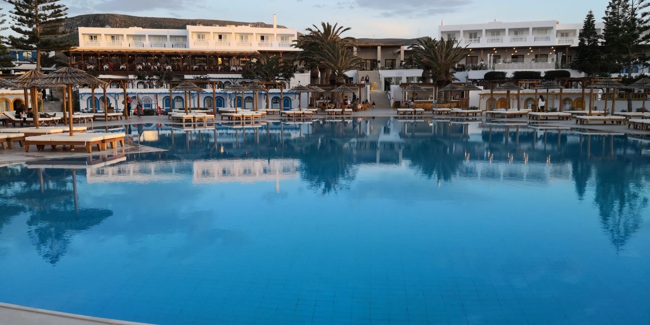 "Außenansicht" Mitsis Rinela Beach Resort & Spa (Kokkini Hani ...