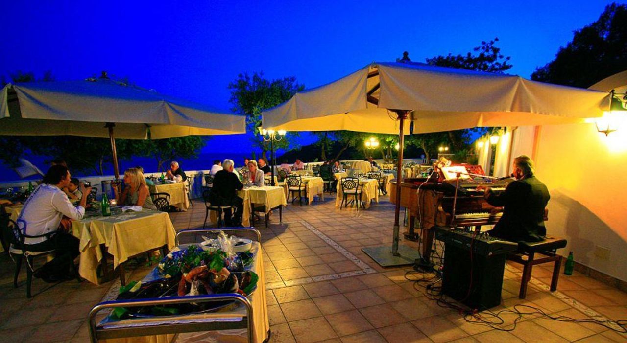 "Ristorante/Buffet" Grand Hotel Le Rocce (Gaeta) • HolidayCheck (Latium ...