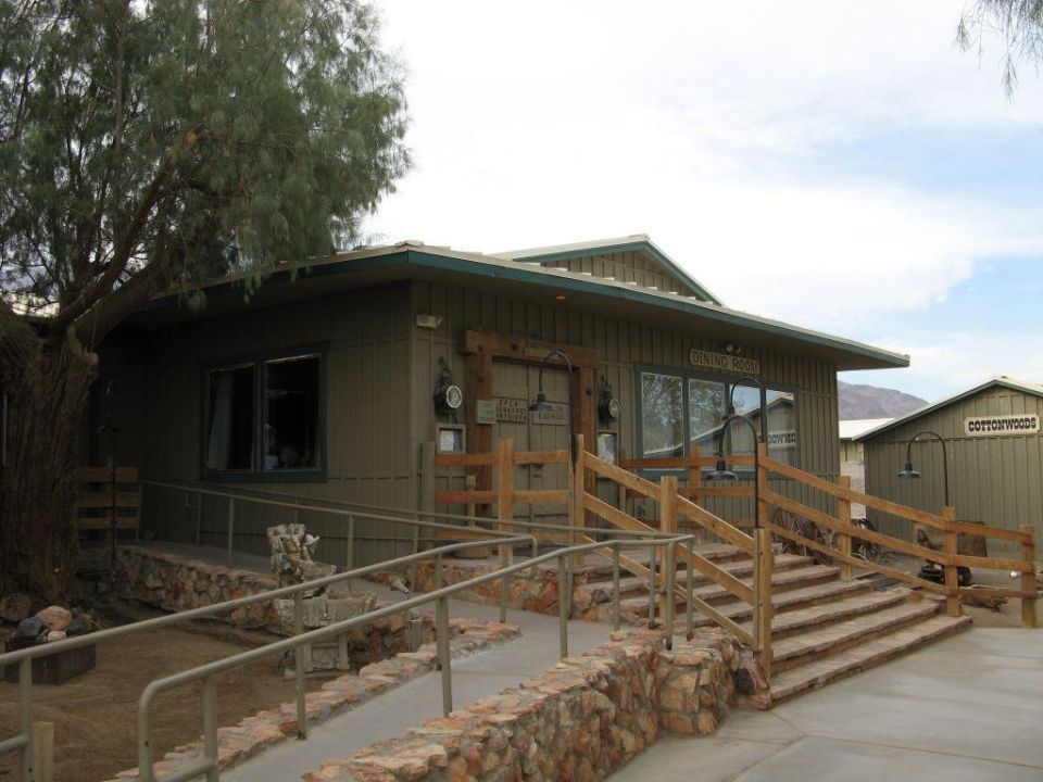 "Stovepipe Wells Village: Restaurant" Hotel Stovepipe Wells (Death ...