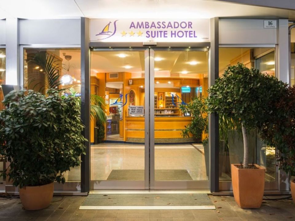 "Lobby" Ambassador Suite Hotel (Riva del Garda) • HolidayCheck ...