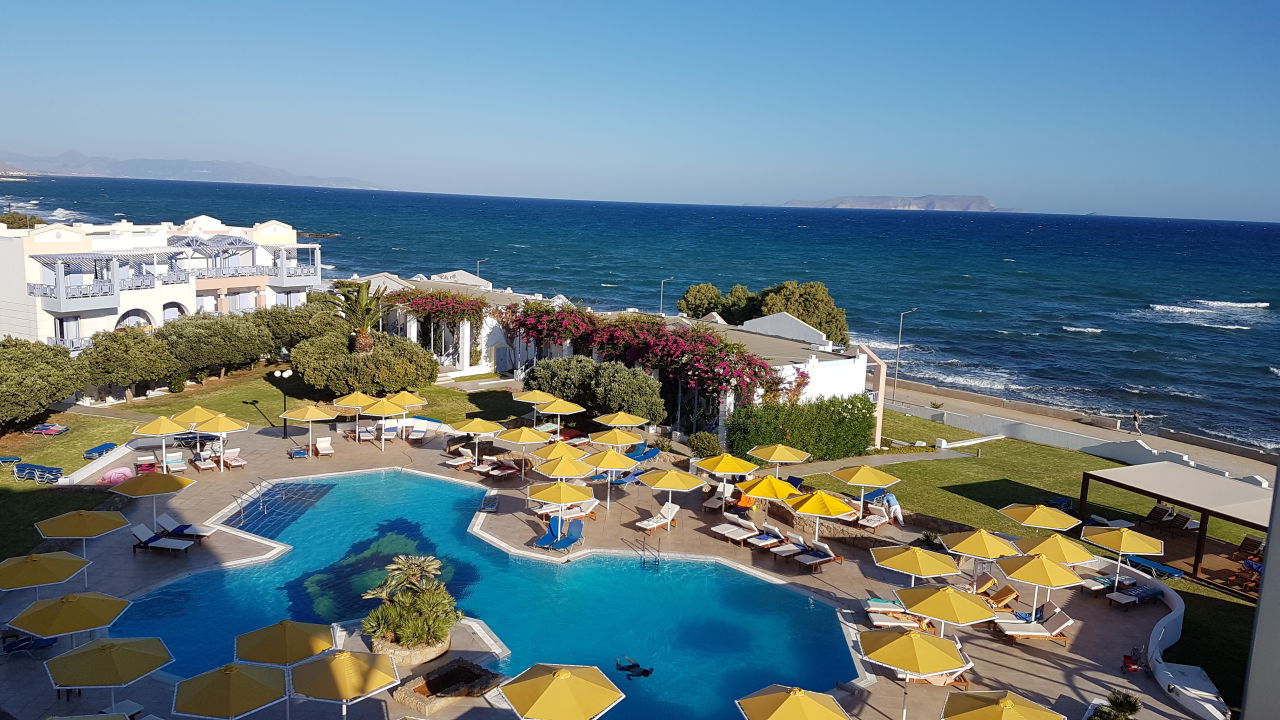 "Pool" Hotel Serita Beach (Anissaras) • HolidayCheck (Kreta | Griechenland)