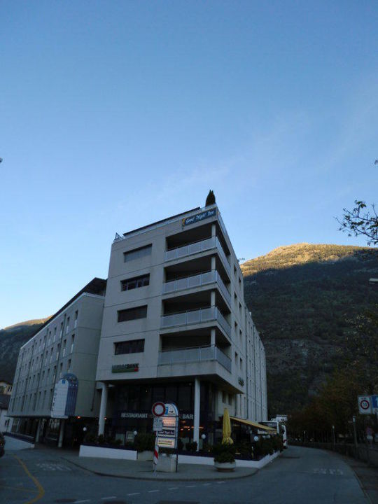 "Außenansicht" Hotel Good Night Inn (Brig) • HolidayCheck (Kanton ...