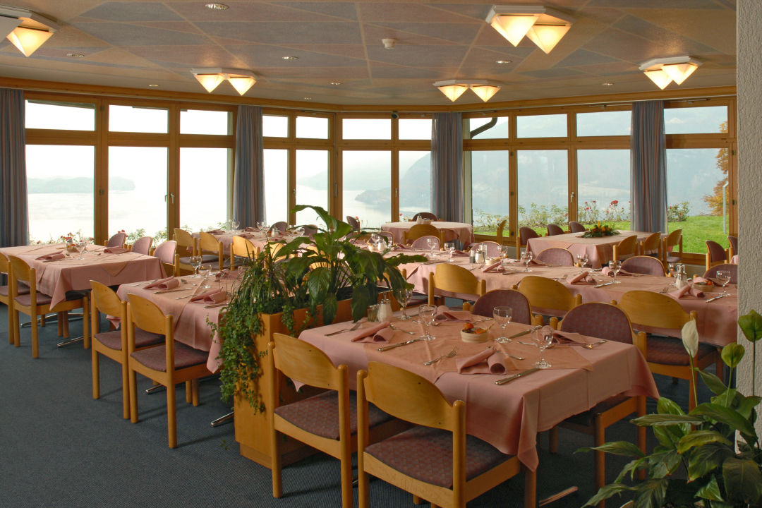 "Speisesaal " Hotel Meielisalp (Leissigen) • HolidayCheck (Kanton Bern ...