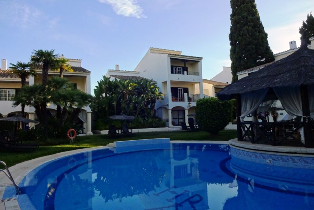 "Außenansicht" BlueBay Banús (Marbella) • HolidayCheck (Costa del Sol ...