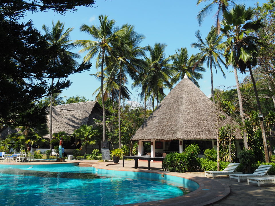 "Pool" Kilifi Bay Beach Resort (Kilifi) • HolidayCheck (Provinz Coast ...