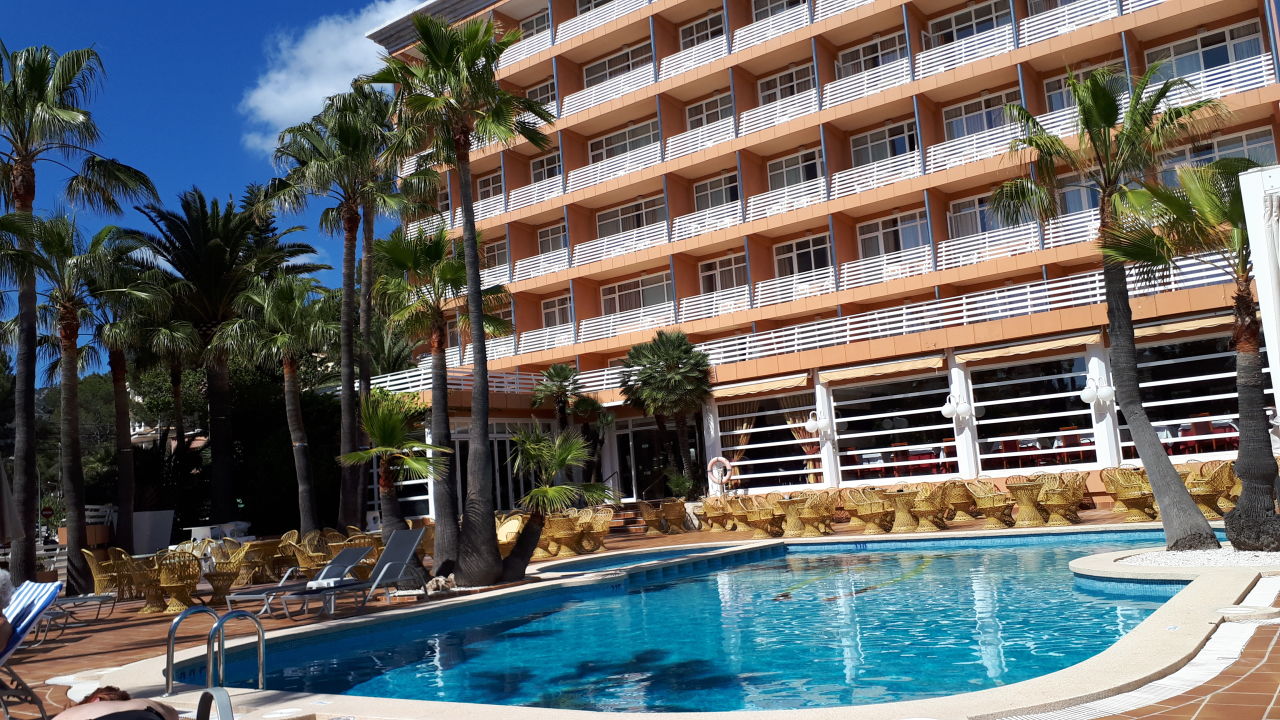 "Außenansicht" allsun Hotel Cormoran (Peguera) • HolidayCheck (Mallorca ...