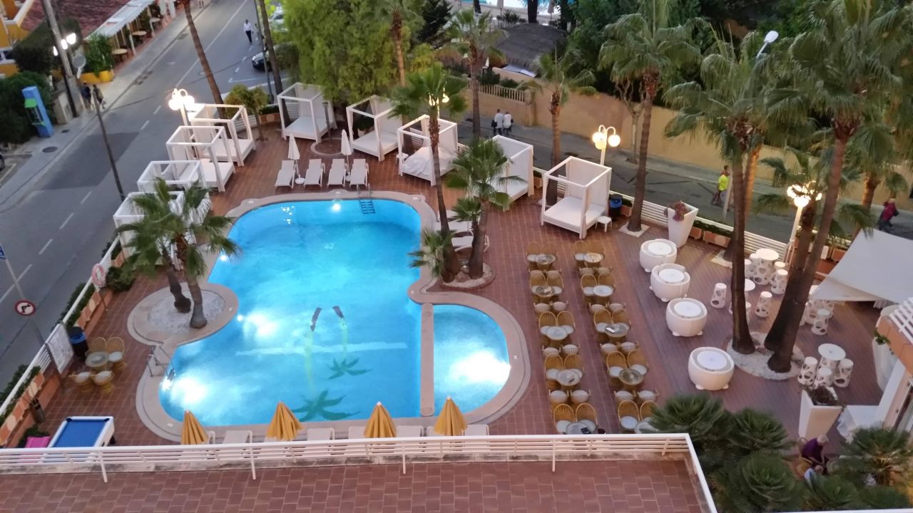 "Kleiner Pool" allsun Hotel Cormoran (Peguera) • HolidayCheck (Mallorca ...