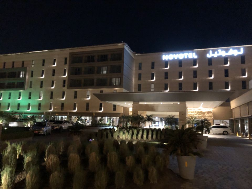 "Außenansicht" Novotel Muscat Airport (Maskat) • HolidayCheck (Maskat ...