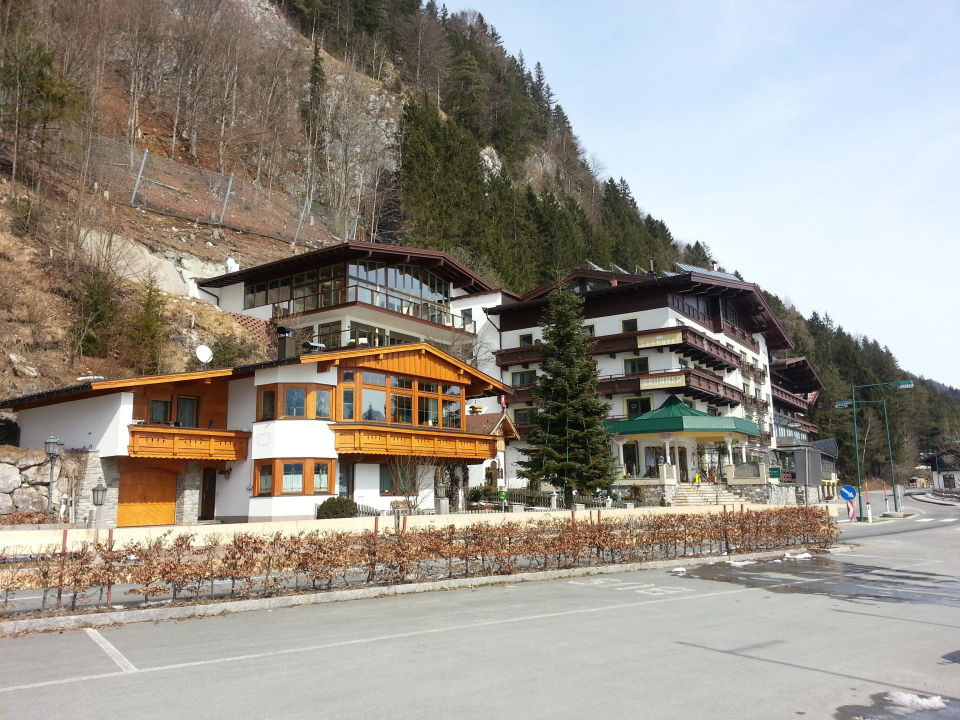 "Hotel von Aussen" Seehotel Brunner (Walchsee) • HolidayCheck (Tirol ...