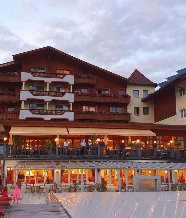 "Außenansicht" Alpenpark Resort (Seefeld in Tirol) • HolidayCheck ...