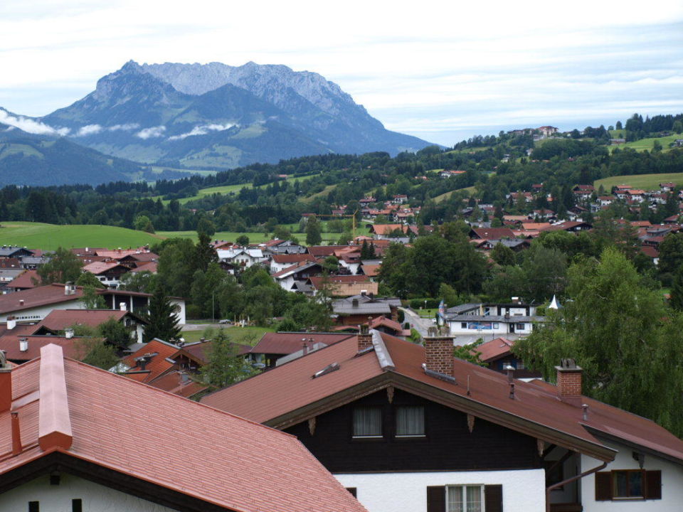 "Blick über Reit im Winkl zum Wilden Kaiser" Ferienwohnungen Neumaier F ...