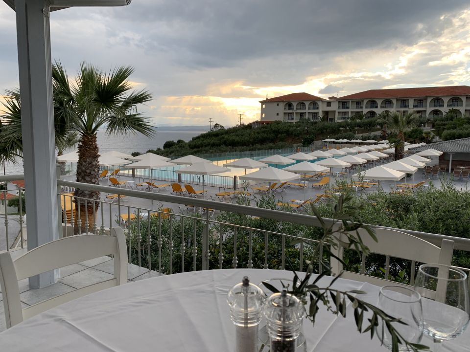 "Außenansicht" Akrathos Beach Hotel (Ouranoupolis) • HolidayCheck ...