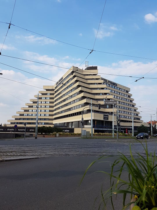 "Außenansicht" Orea Hotel Pyramida (Prag / Praha) • HolidayCheck ...