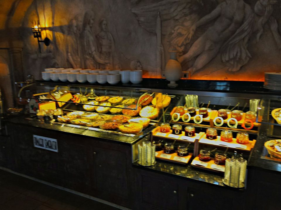 "Excellentes Büffet im Restaurant Antica Roma" Hotel Colosseo Europa ...