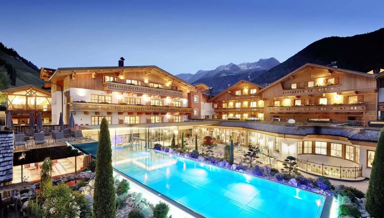 "Hotel Quelle - Infinity Pool" Hotel Quelle Nature Spa Resort (Gsies ...