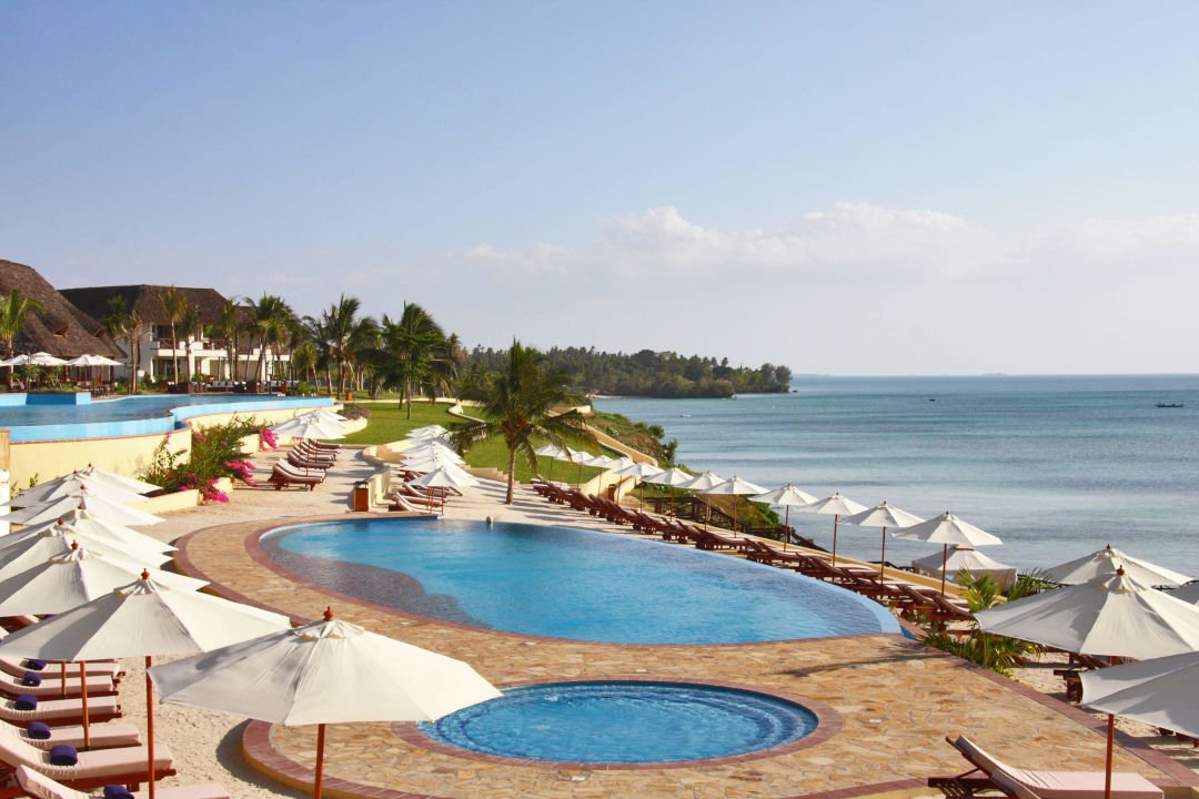 "View of the Pools " Sea Cliff Resort & Spa (Mangapwani) • HolidayCheck ...