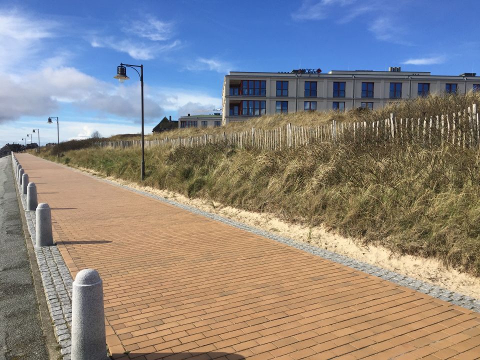 "Außenansicht" A-ROSA Sylt Resort (List [Sylt]) • HolidayCheck ...