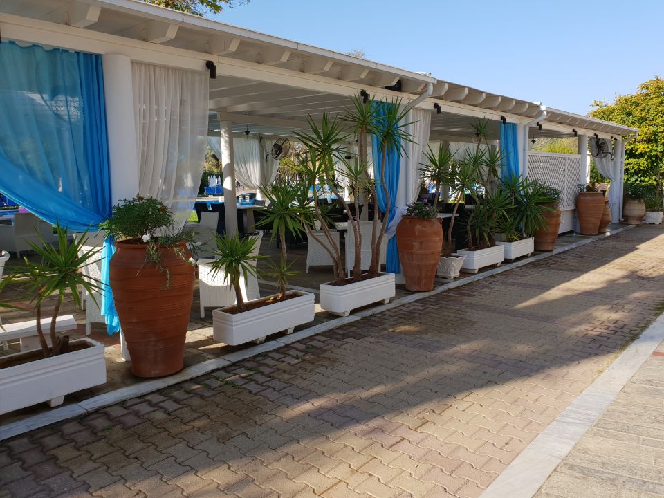 "Außenansicht" SENTIDO Apollo Palace (Messonghi) • HolidayCheck (Korfu ...