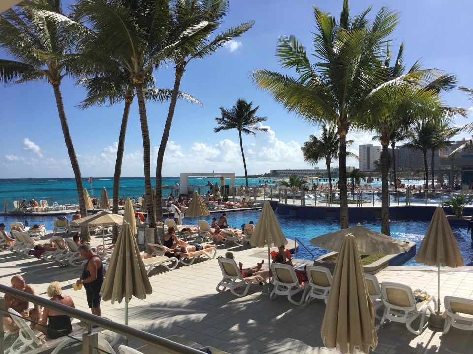 "Pool" Hotel Riu Cancun (Cancun) • HolidayCheck (Quintana Roo | Mexiko)